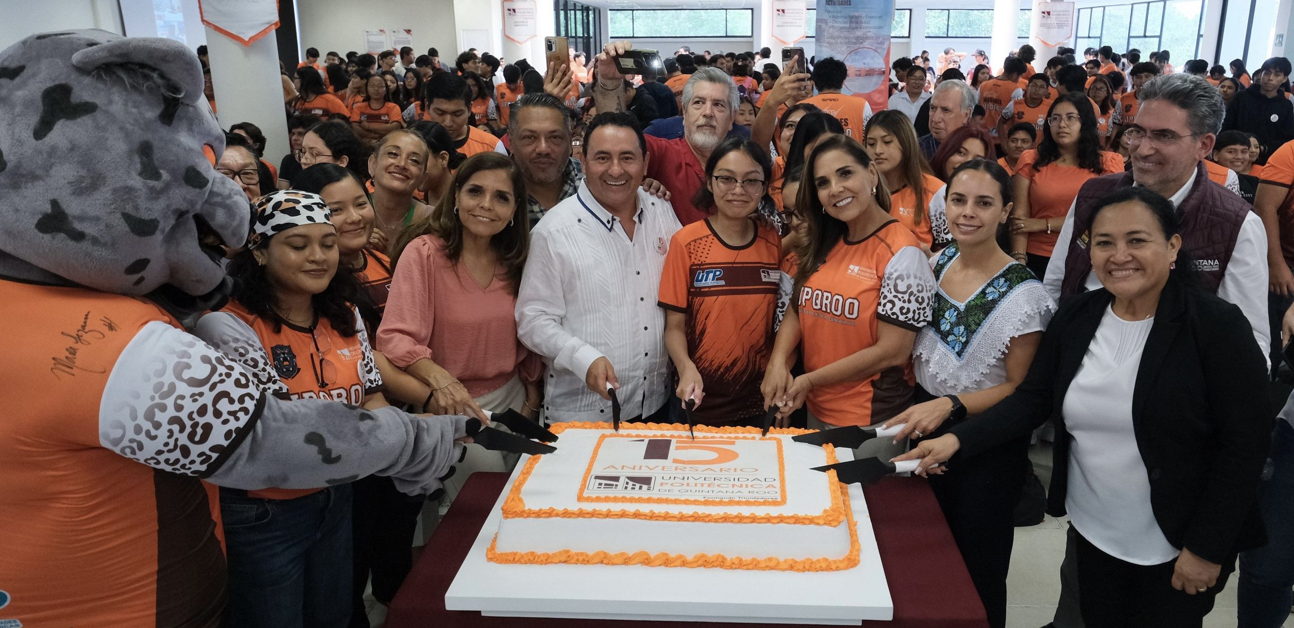 CELEBRA UNIVERSIDAD POLITÉCNICA DE QUINTANA ROO 15 ANIVERSARIO | Jaime ...