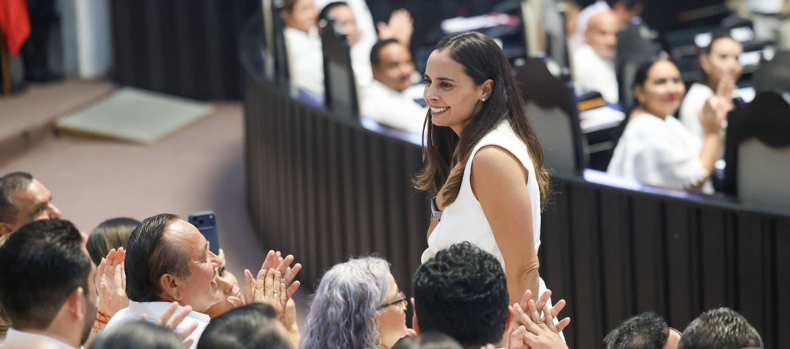 ANA PATY PERALTA CELEBRA 51 ANIVERSARIO DE QUINTANA ROO COMO ESTADO ...