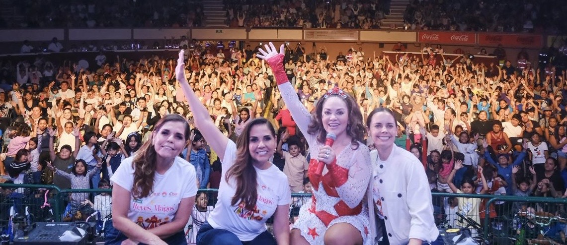 MARA LEZAMA CELEBRA DÍA DE REYES CON MÁS DE 8 MIL NIÑOS EN CANCÚN ...